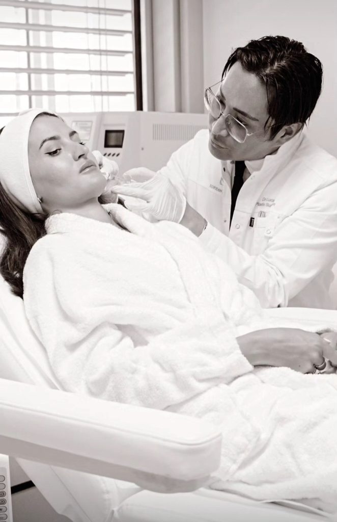 About Us - Dr Lucas Plastic Surgery